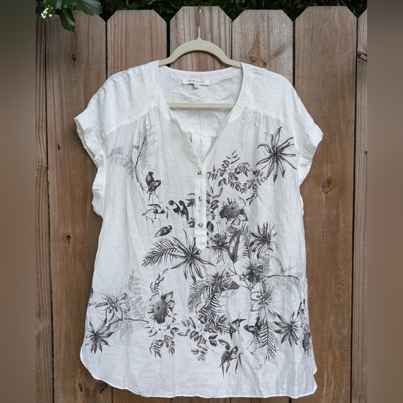 Rose & Olive | Tops | Rose Olive Plus Size White And Black Botanical ...